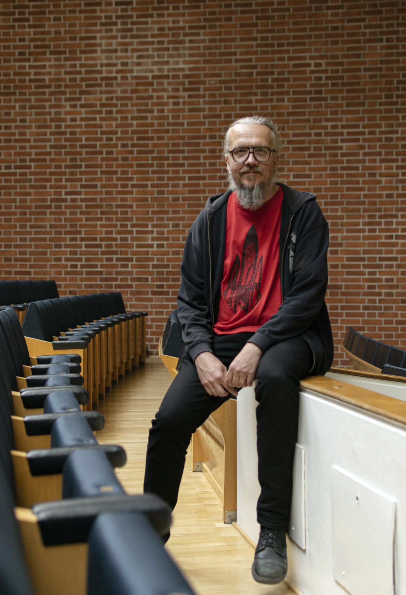 “Koulu tuottaa ihmisiä, jotka uskovat, että nykyinen tapa järjestää ...